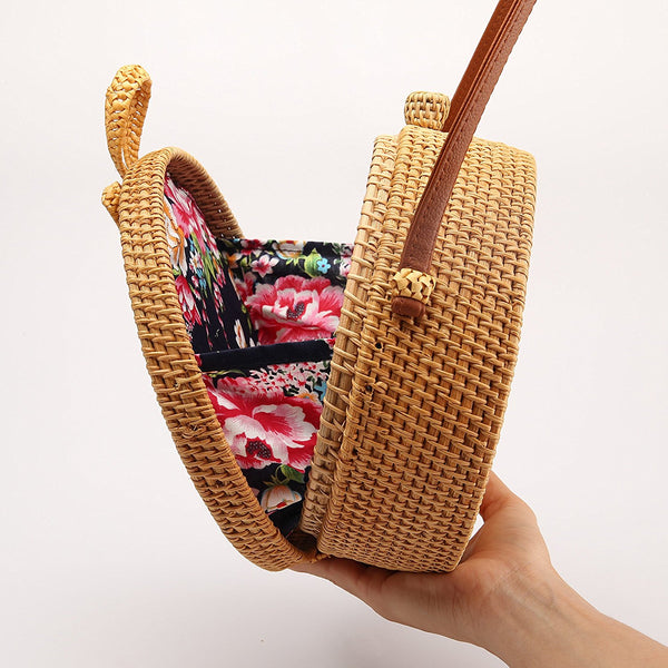 Rattan_Bag_3_ef0a4b75-2b5b-43c6-ab55-1144c104d6cb_600x.jpg?v=1563726115